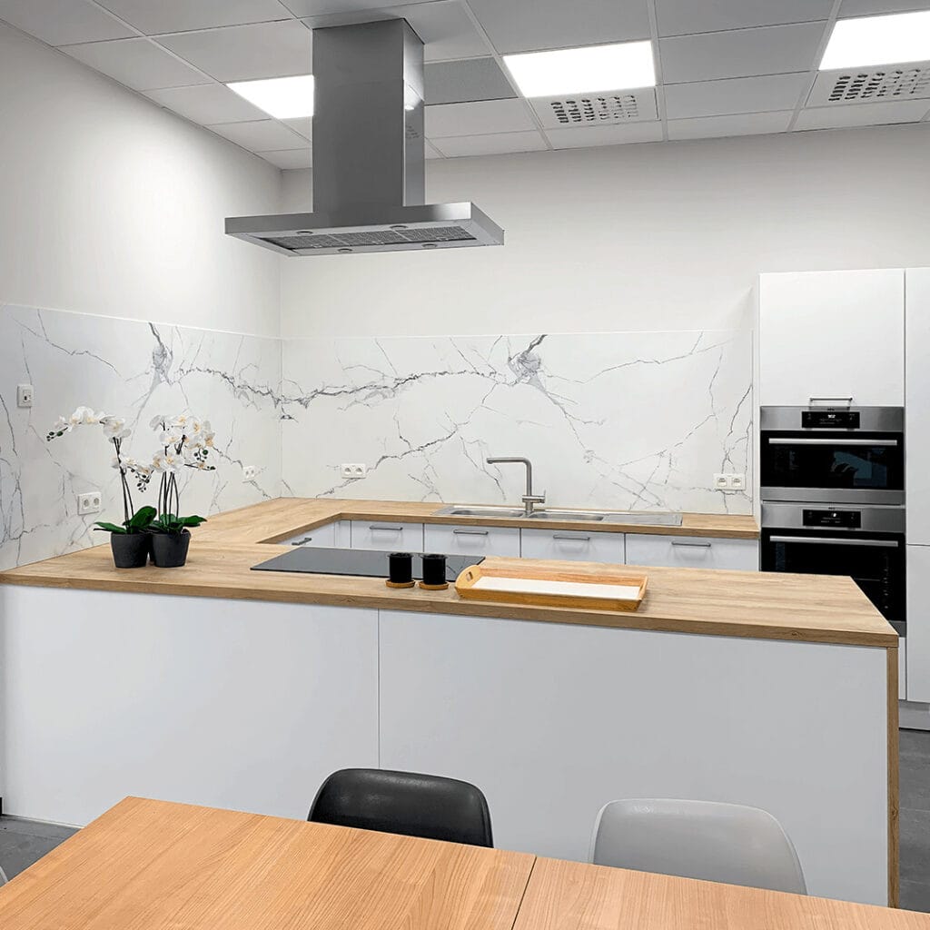 6 Tricks And Tips To Keep A Whiteboard Clean